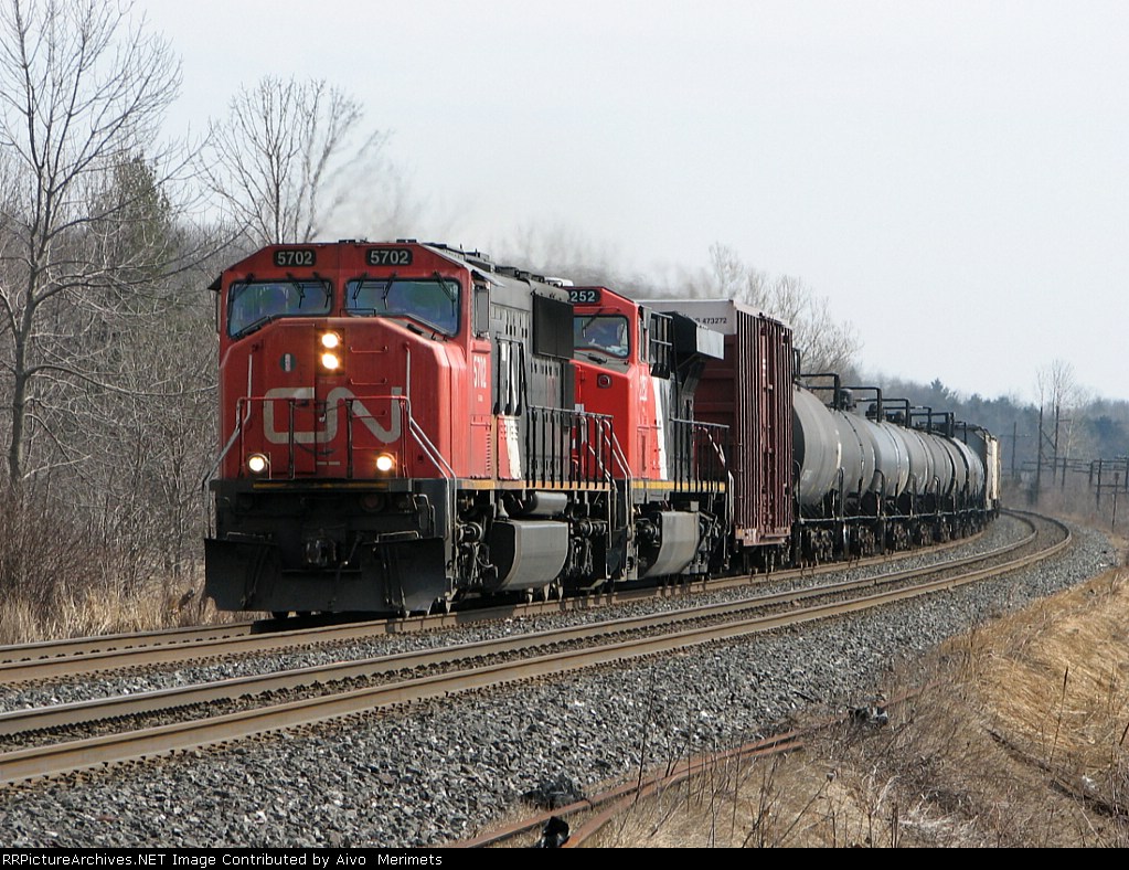 CN 5702 at Mile 260 Kingston Sub.